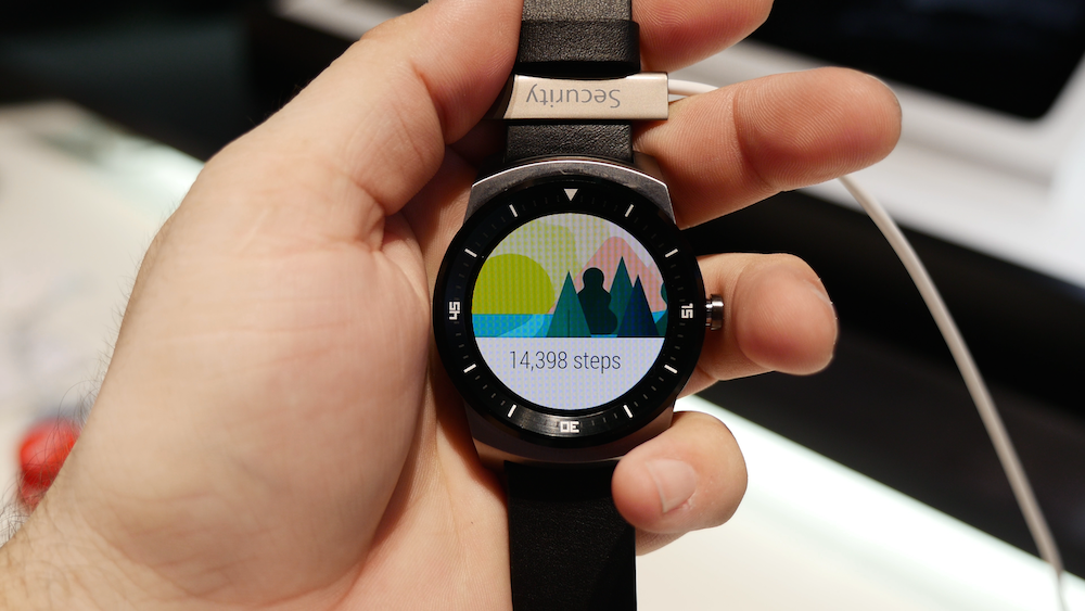 LG G Watch R: Hands-on and first impressions (Video)
