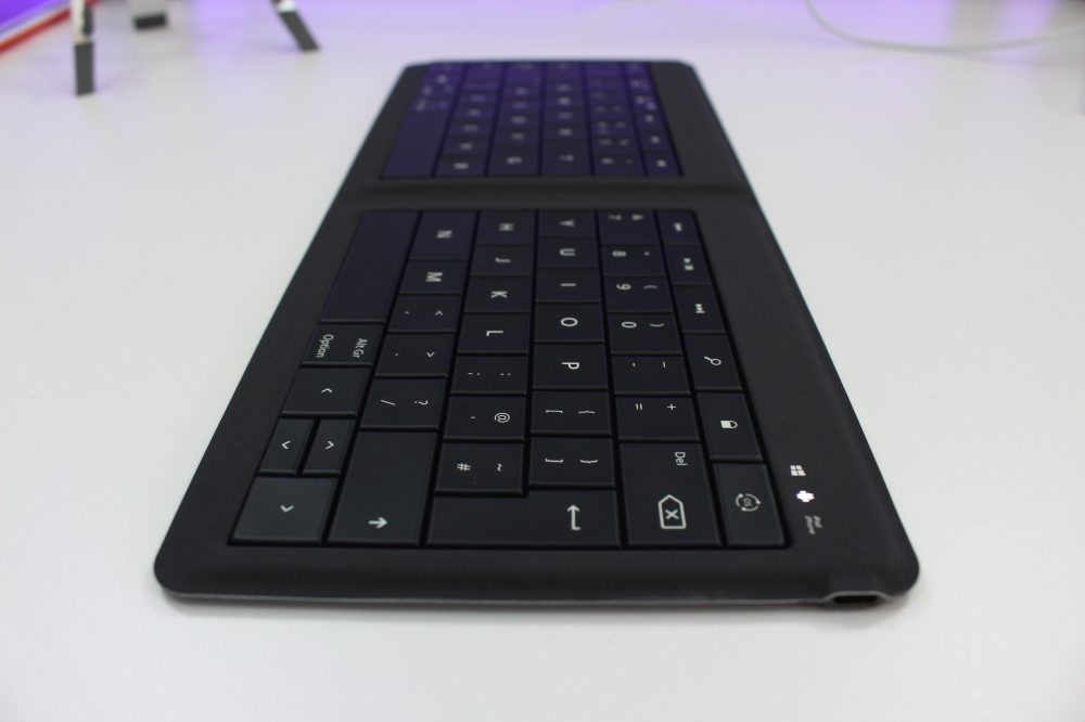 Microsoft Universal Foldable Keyboard review: Ultra-thin, versatile ...