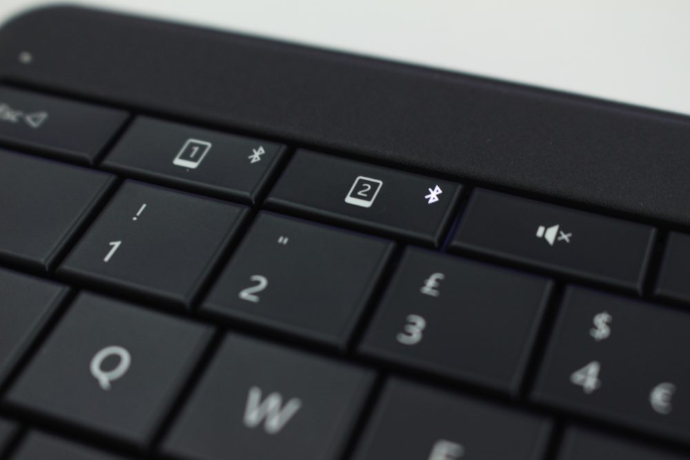 Microsoft Universal Foldable Keyboard review: Ultra-thin, versatile ...