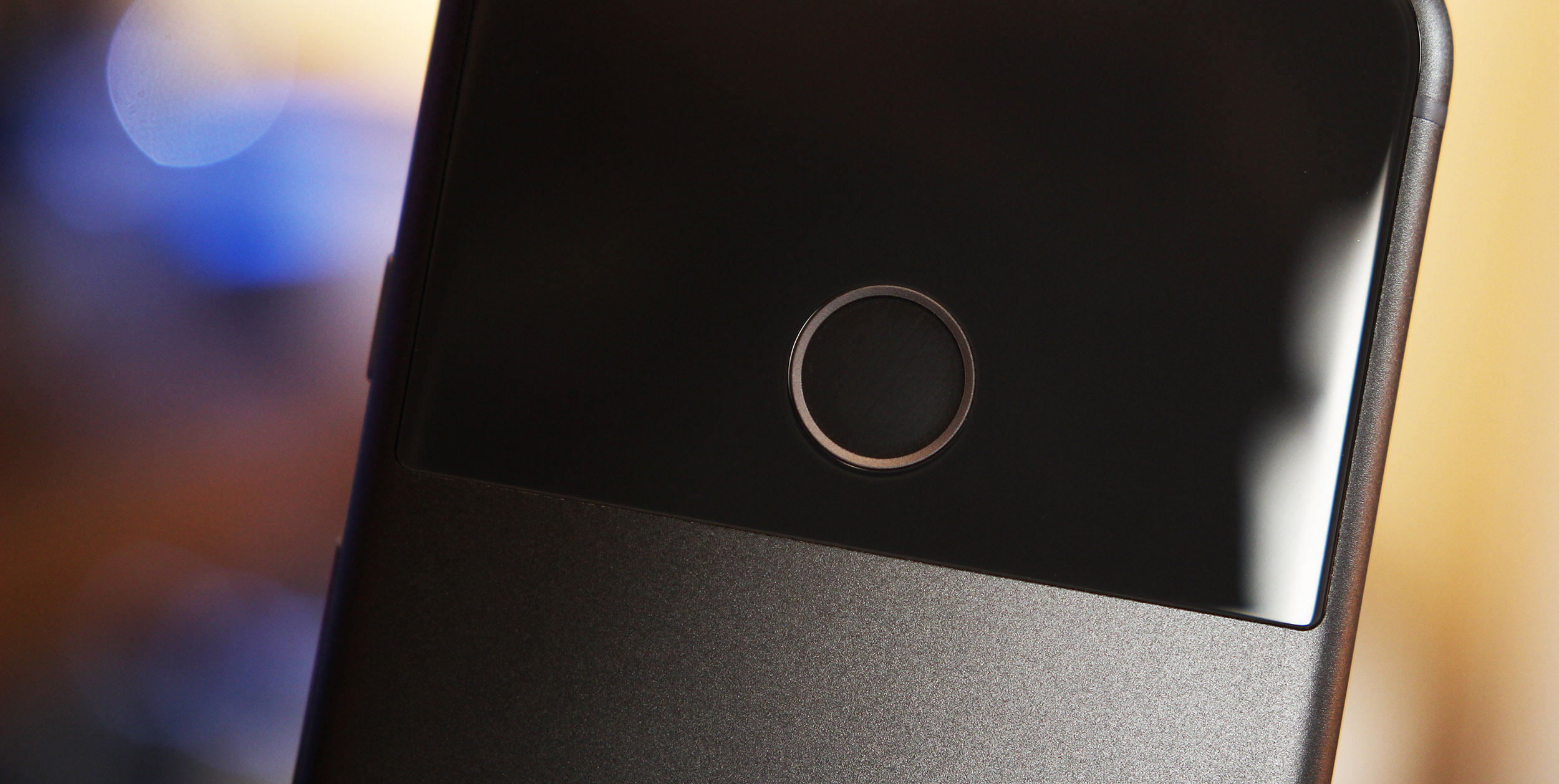 Android 7.1.2 brings the Pixel's fingerprint gesture to the Nexus 5X ...