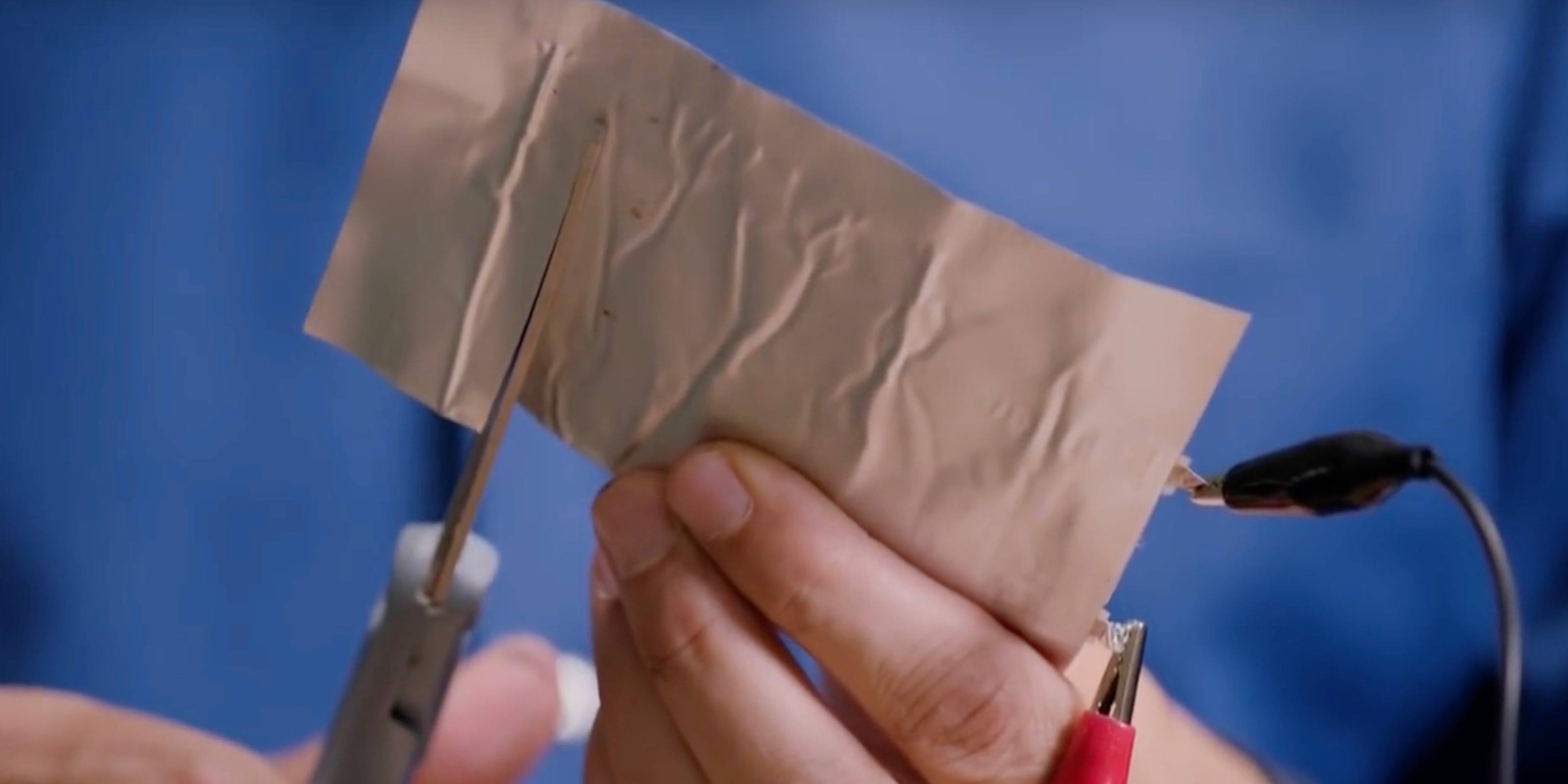 New battery technology doesn’t combust when punctured, could prevent ...