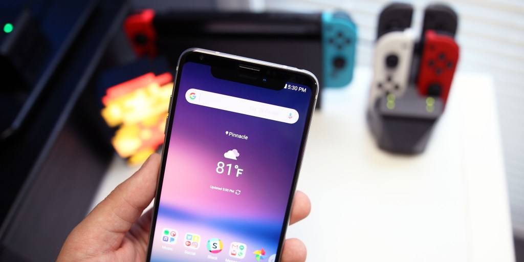 This Android app lets you 'embrace the notch' from the iPhone X on your ...