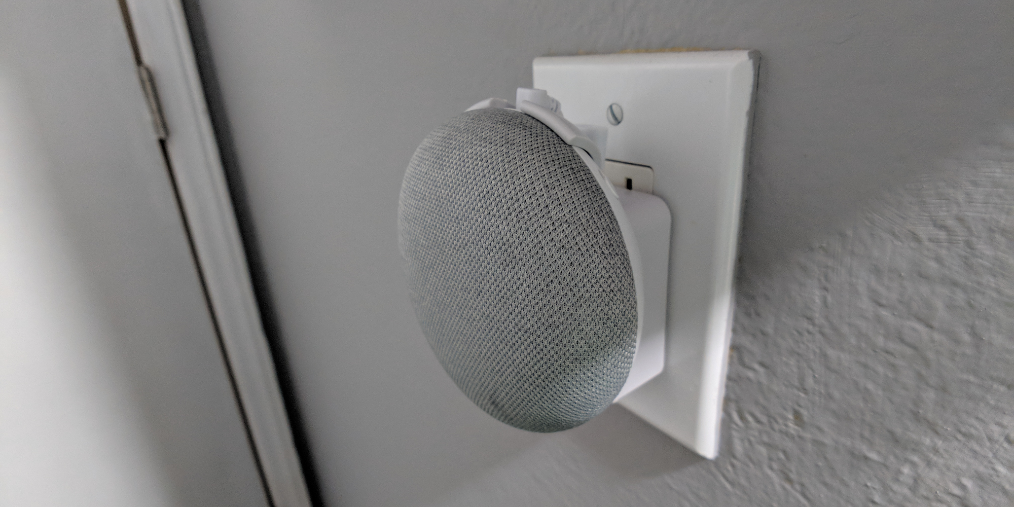 Hands-on: The Mini Back Pack mounts the Google Home Mini to your outlet ...