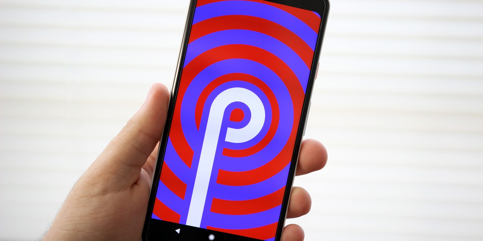 Android P DP1: Updated easter egg has trippy changing colors