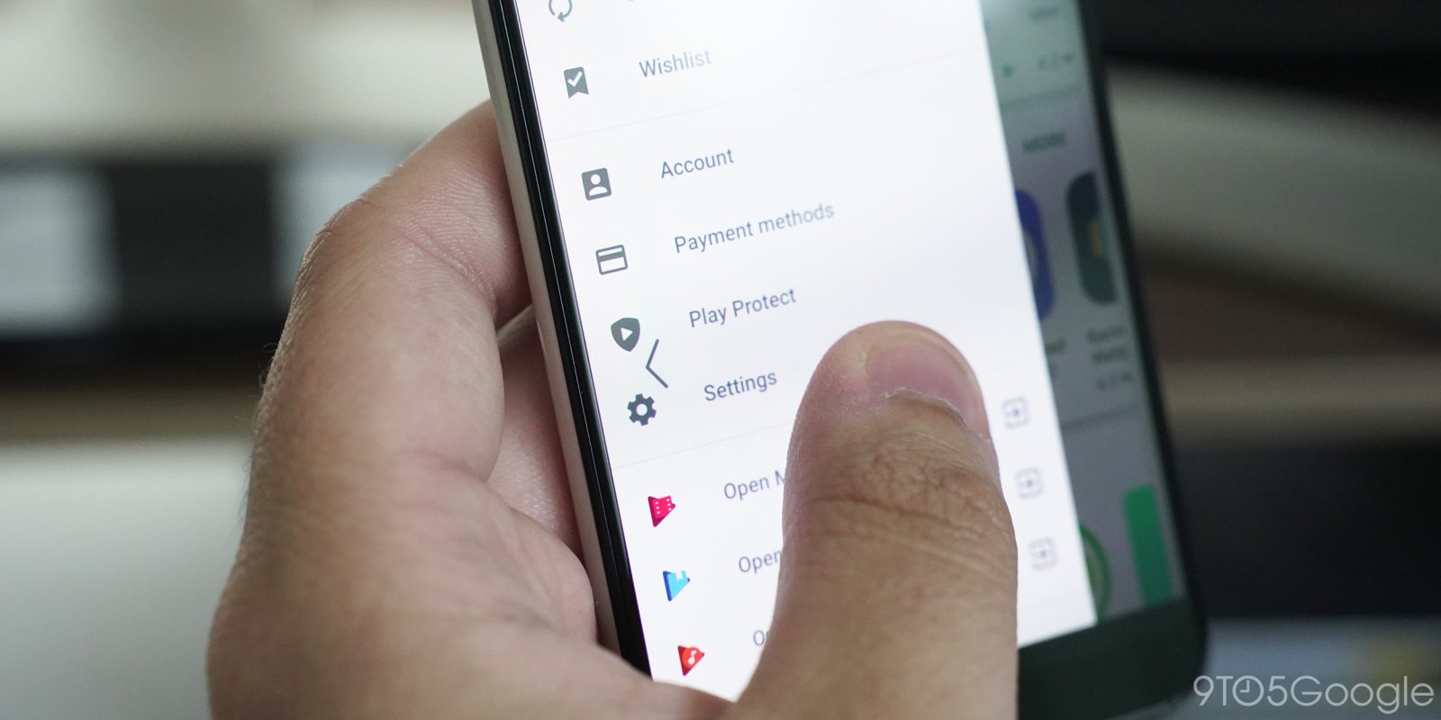 Android Q Beta 4 shows how apps should treat back gesture - 9to5Google