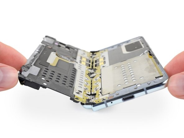 Samsung Galaxy Fold teardown shows off internal durability improvements ...