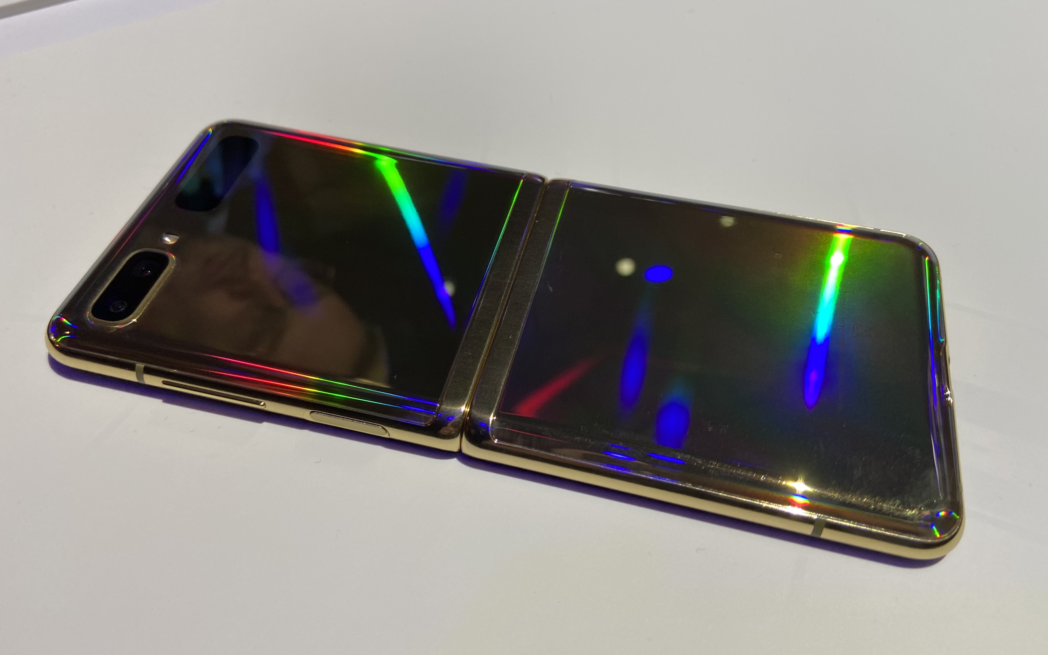 Samsung Galaxy Z Flip thoughts: Foldables might just matter - Top Tech News