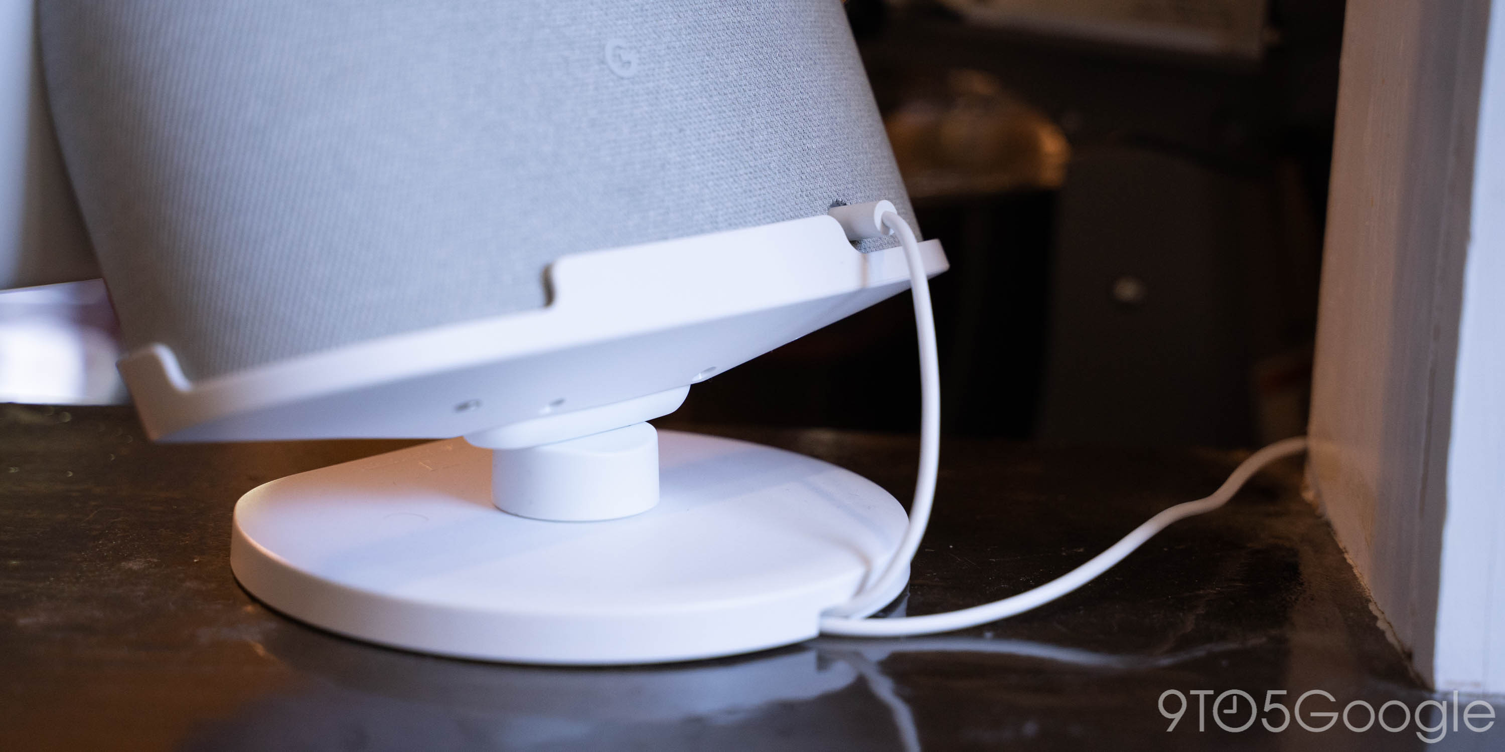This Nest Hub Max stand makes it a better security camera - 9to5Google