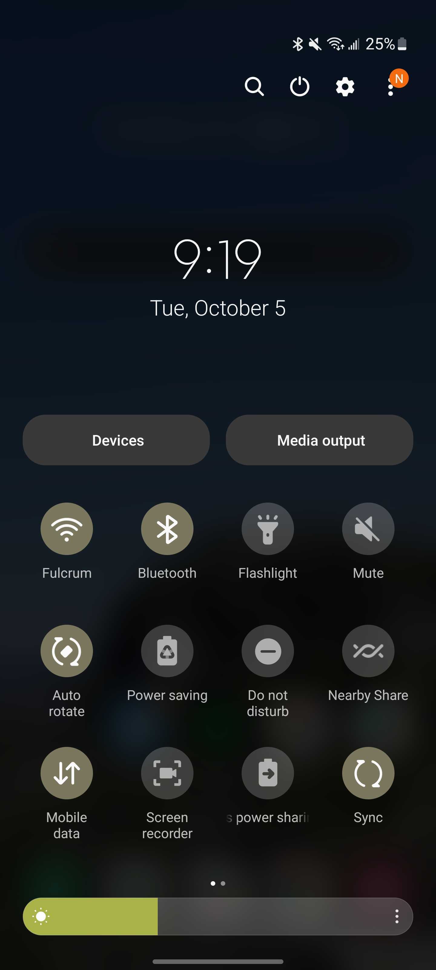 Samsung adopts Android 12's wallpaper-based colors - 9to5Google