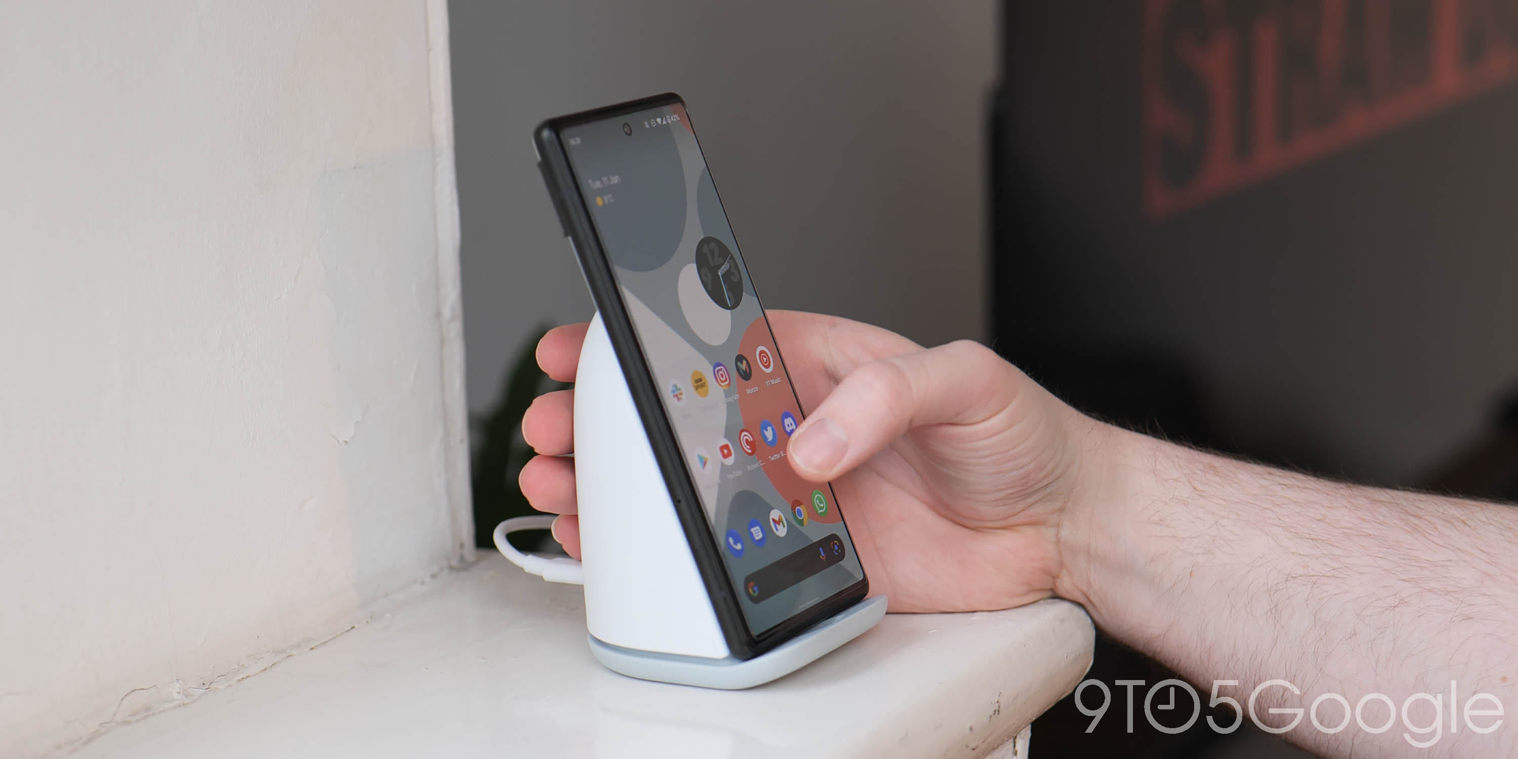 Pixel Stand 2nd Gen review: Pricey Pixel power package - 9to5Google