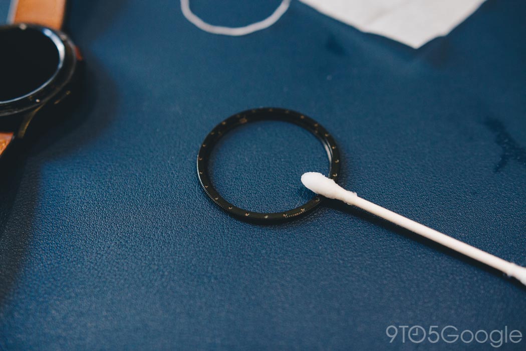 Galaxy Watch 4 Classic bezel feel stiff? Here's how to clean it