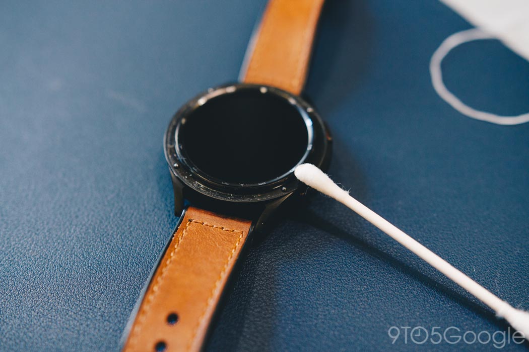 Galaxy Watch 4 Classic bezel feel stiff? Here's how to clean it