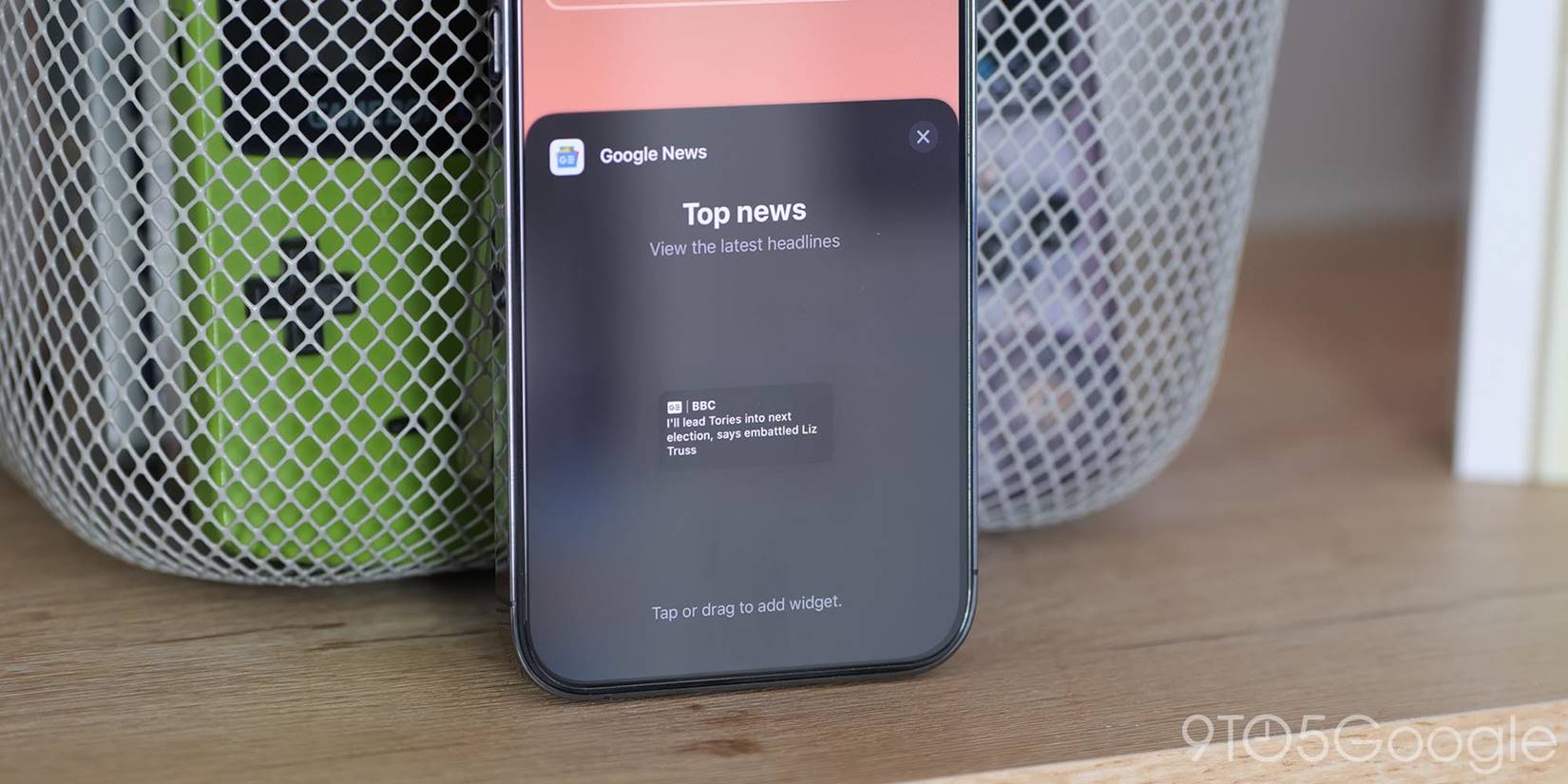 Hands-on with Google lock screen widgets for iOS [Video]