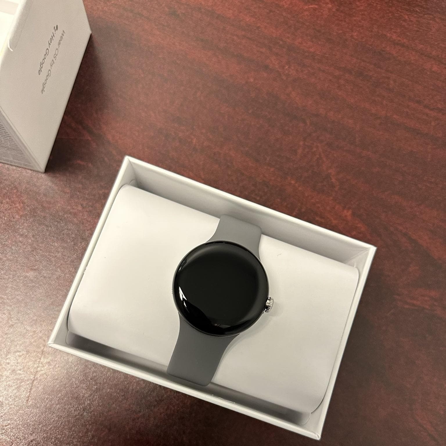 Pixel Watch gets early unboxing and physical bezel look