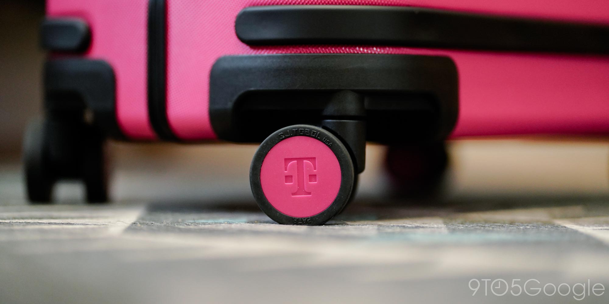 Hands-on: T-Mobile 'Un-Carrier On' suitcase is actually pretty great