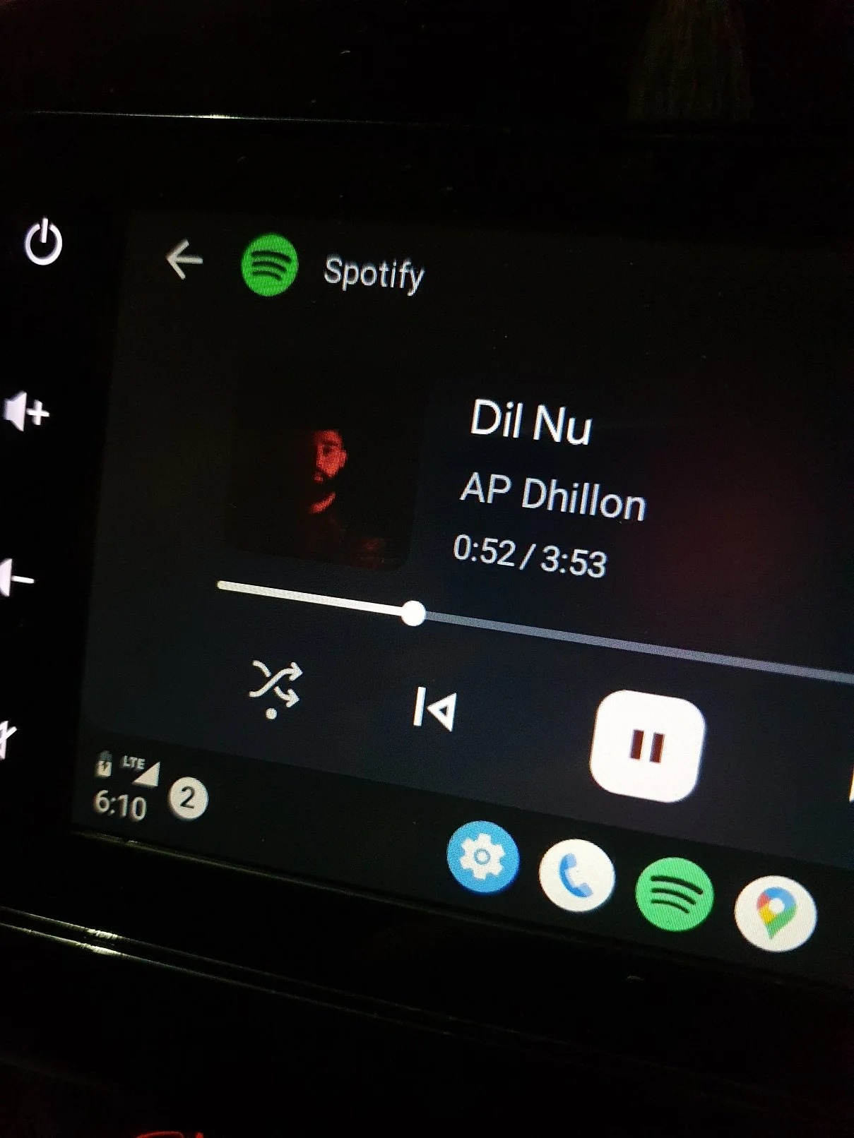 Android Auto redesign rolling out draggable seek bar in music apps