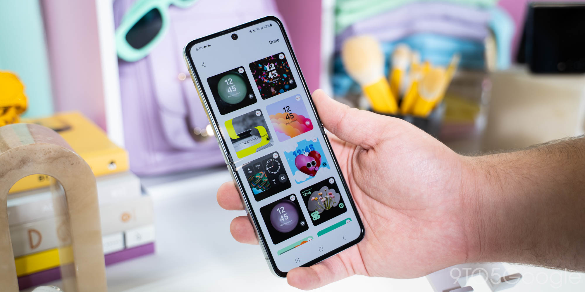 Here's everything you can do on the Galaxy Z Flip 5 cover display