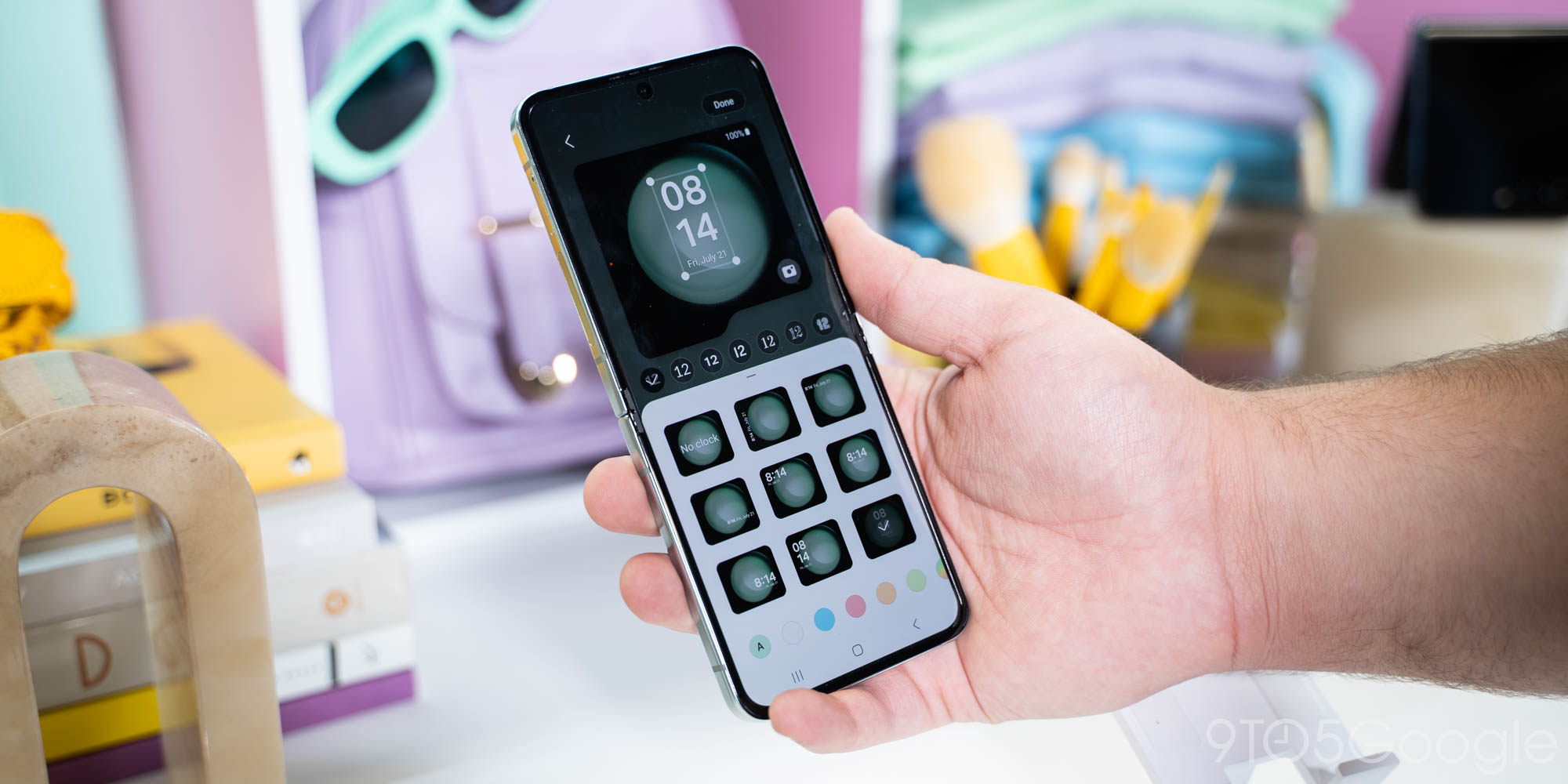 Here's everything you can do on the Galaxy Z Flip 5 cover display