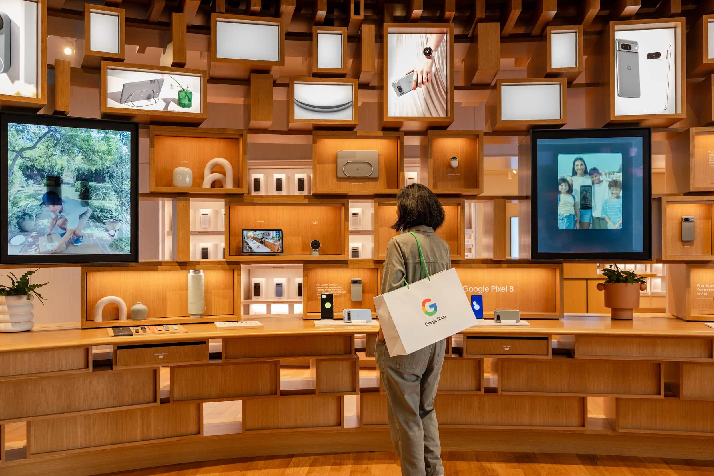 New Google Store, visitor center in Mountain View is now open