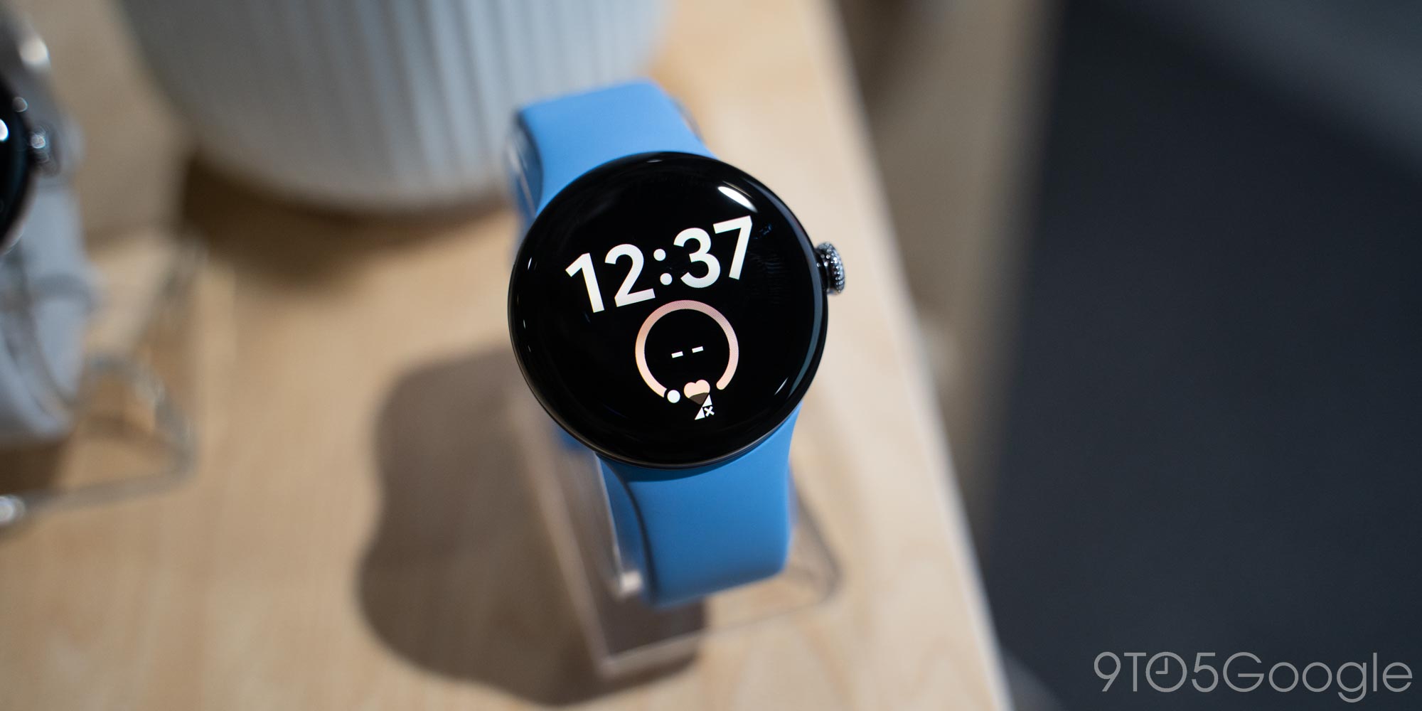 Pixel Watch 2 brings a few new watch faces [Gallery]