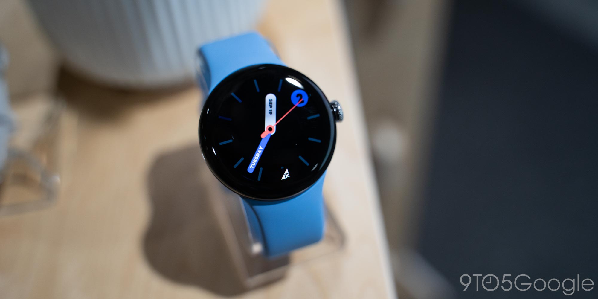 Pixel Watch 2 brings a few new watch faces [Gallery]