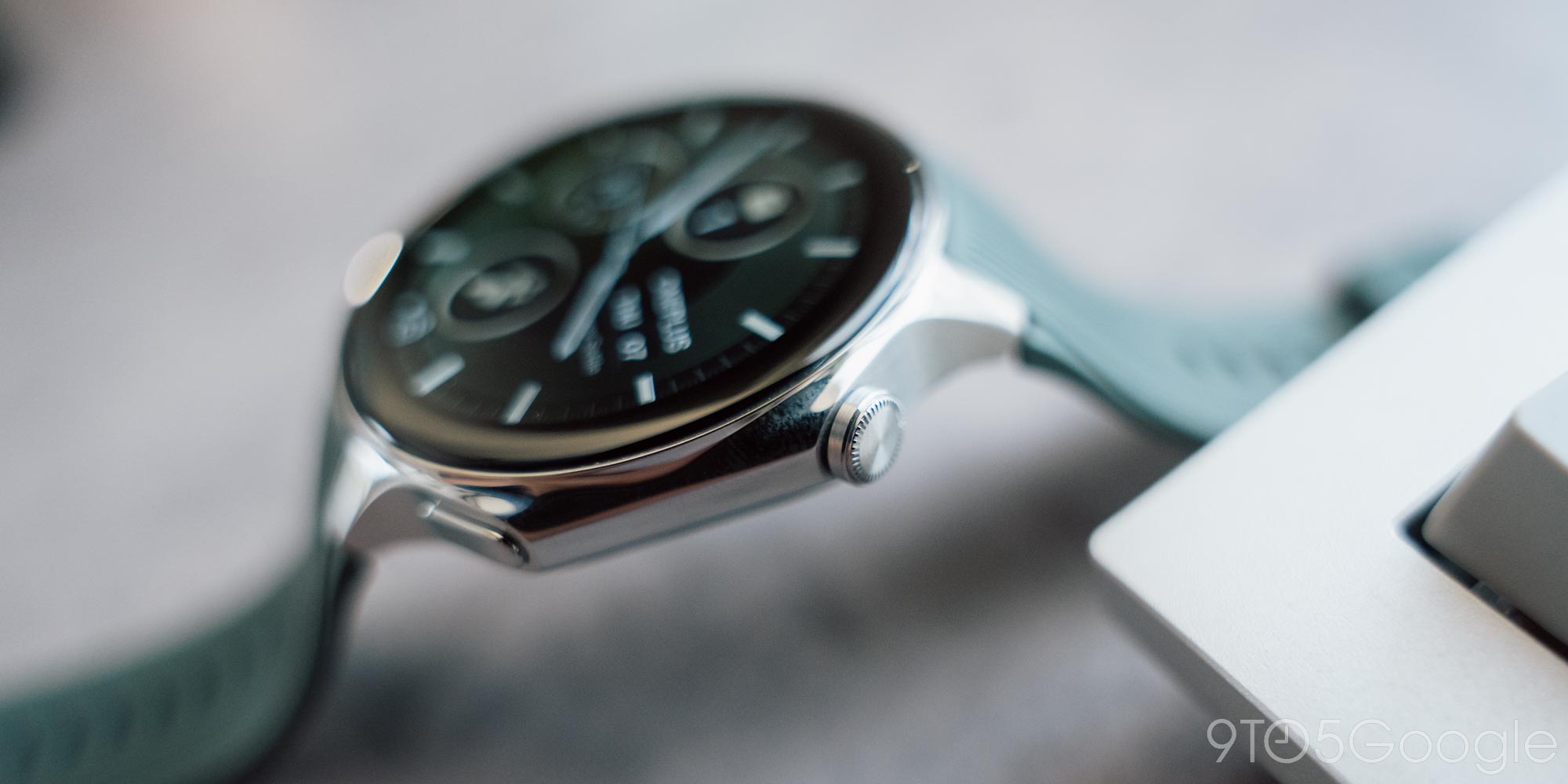 OnePlus Watch 2 Review: Battery life good enough to fix everything