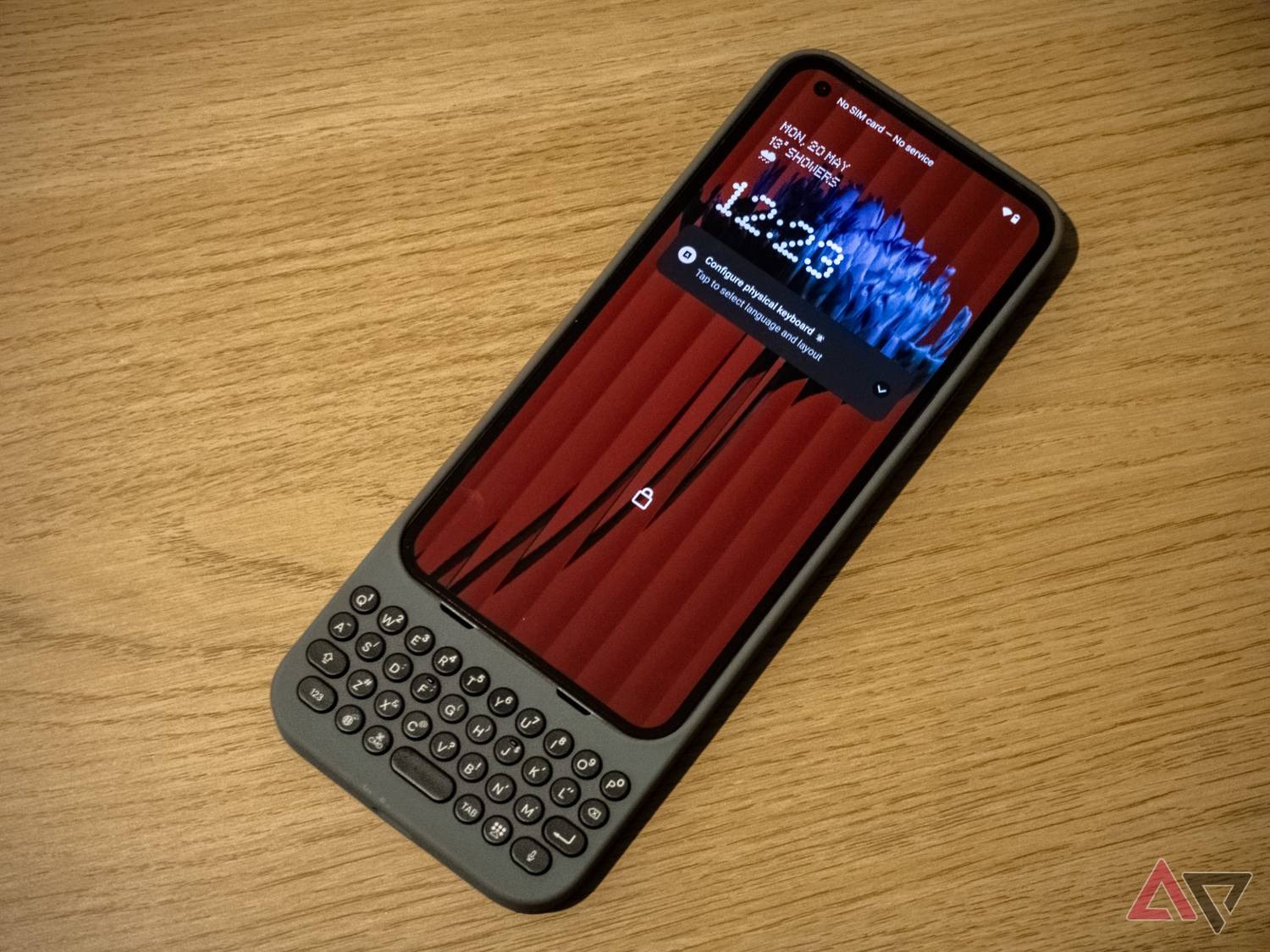 Clicks keyboard for iPhone works with at least one Android phone