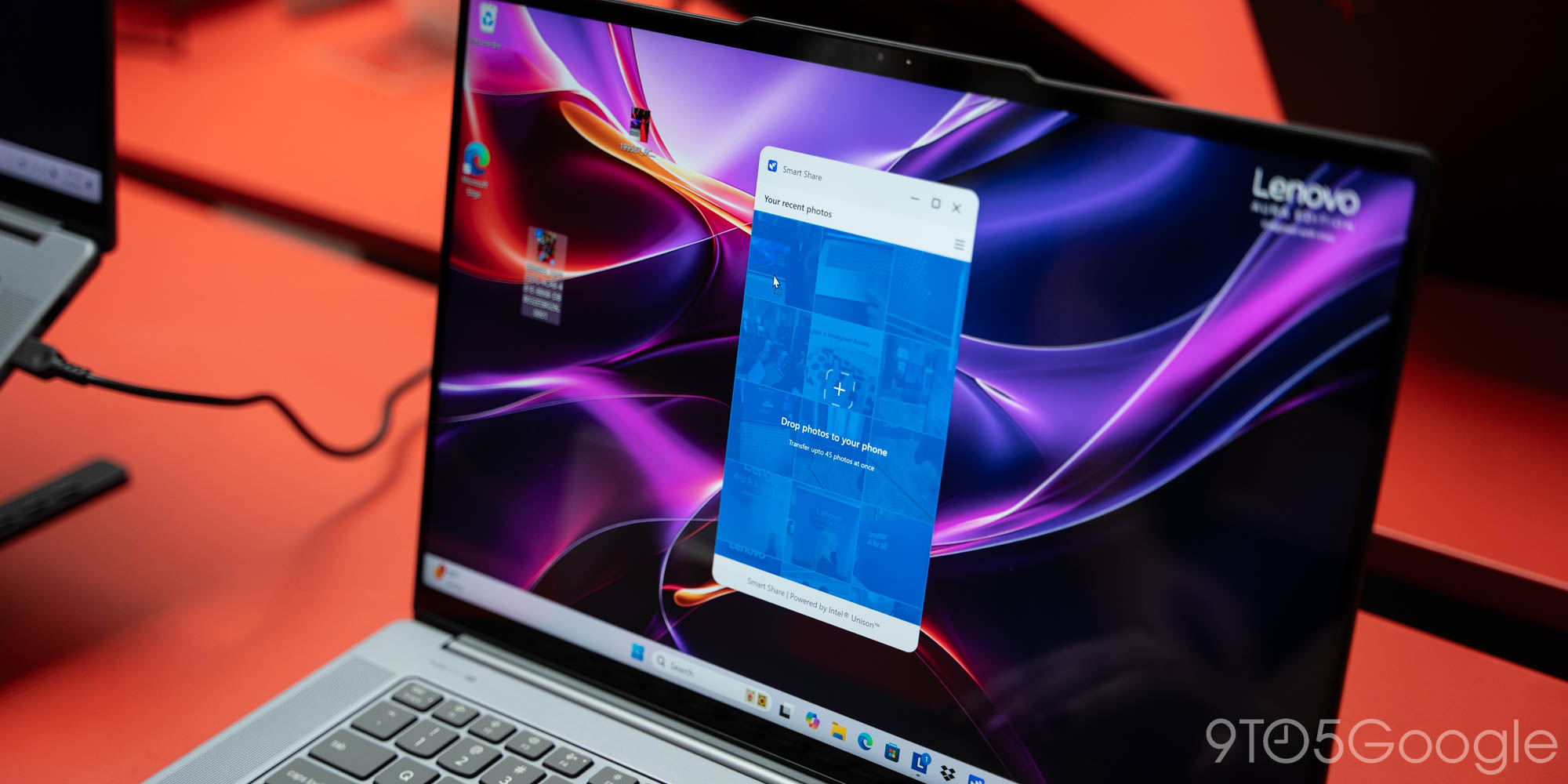 Lenovo 'Smart Share' sends photos to your laptop with a smack