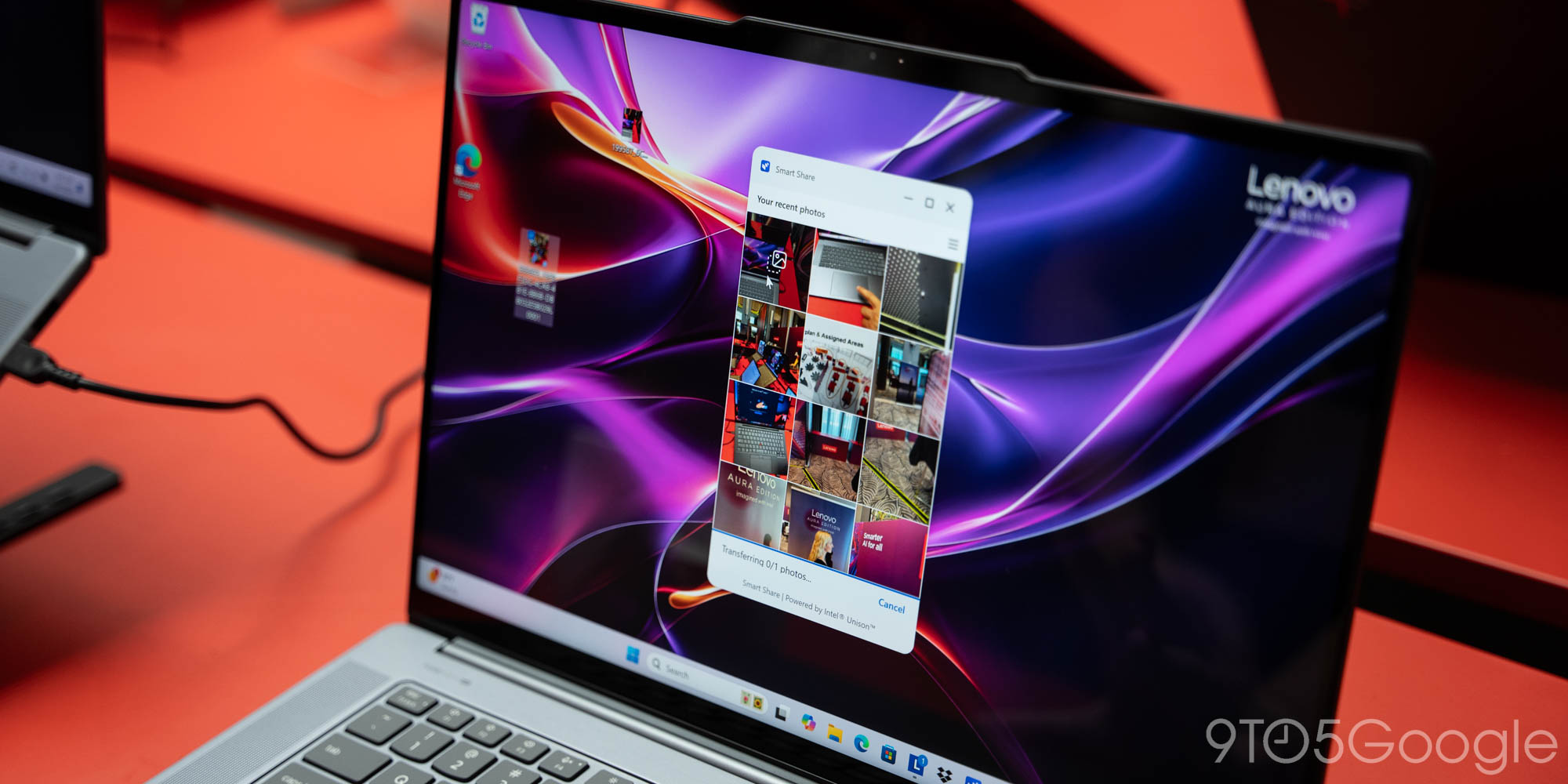 Lenovo 'Smart Share' sends photos to your laptop with a smack