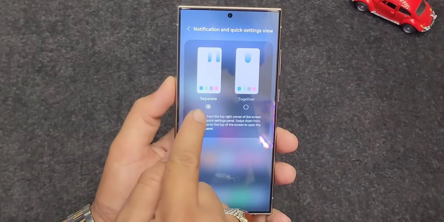 Samsung won't force split Quick Settings in Android 15