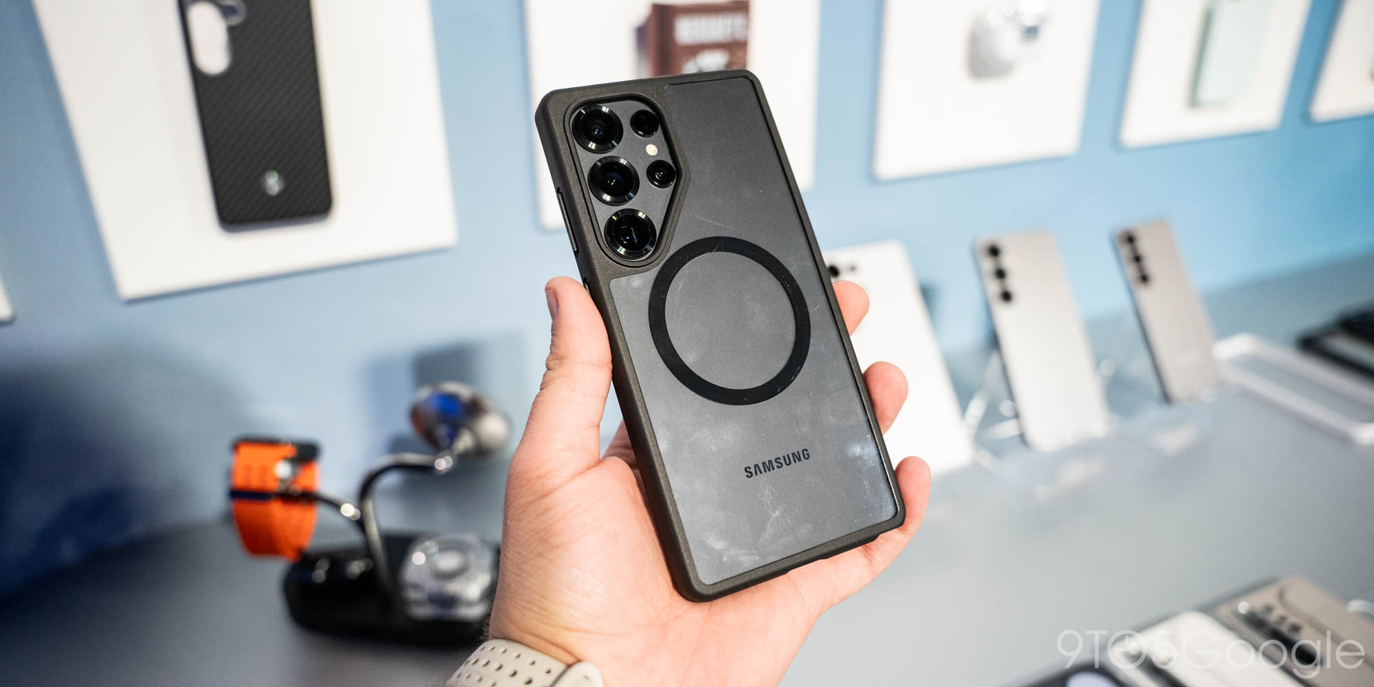 Galaxy S25 is ready for Qi2, but there's a big problem