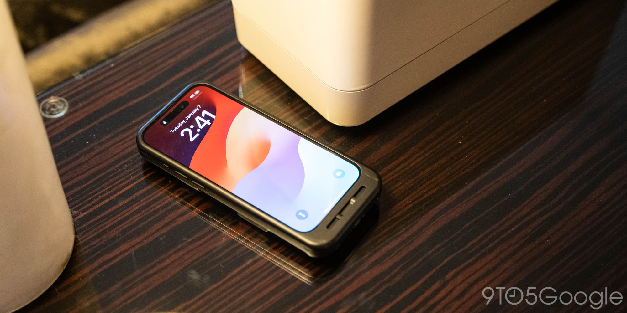 'Swippitt' is an 'instant' phone charger [Video]