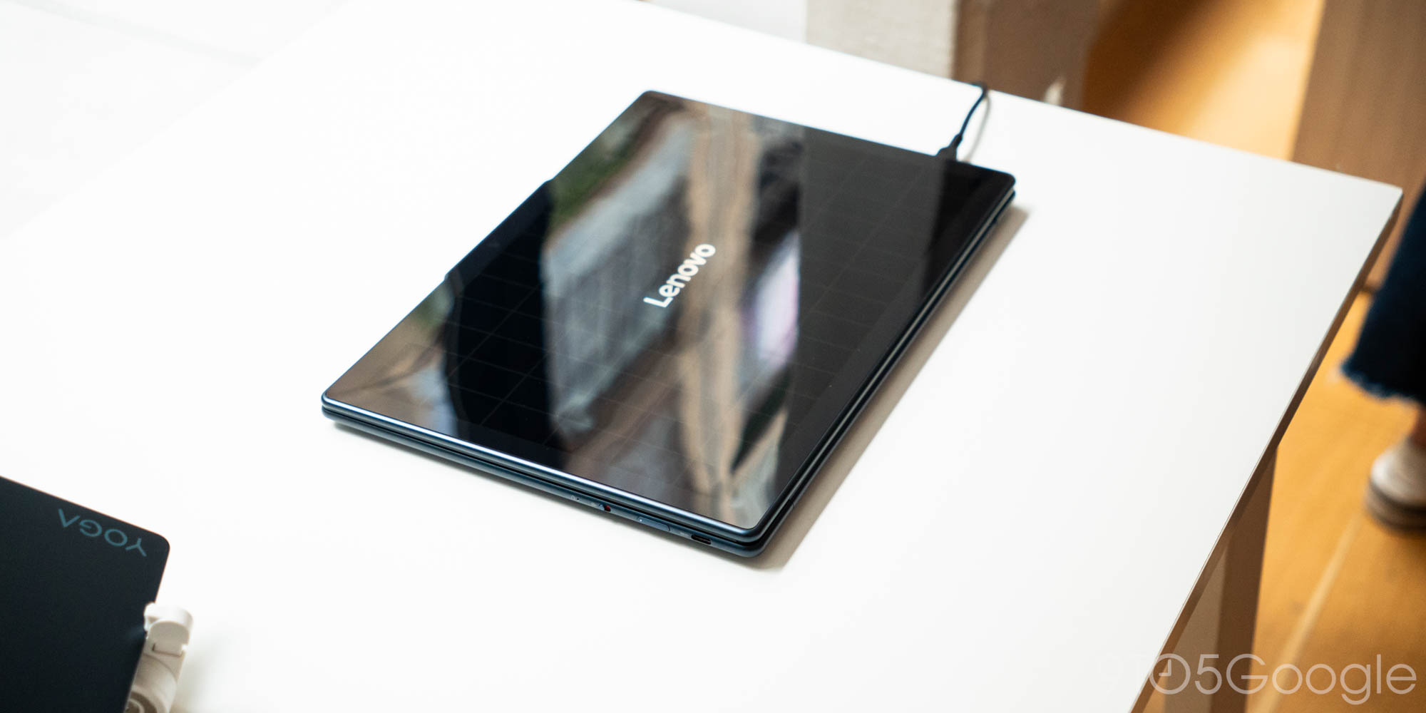 Lenovo shows off solar and extra-screen concepts at MWC 2025