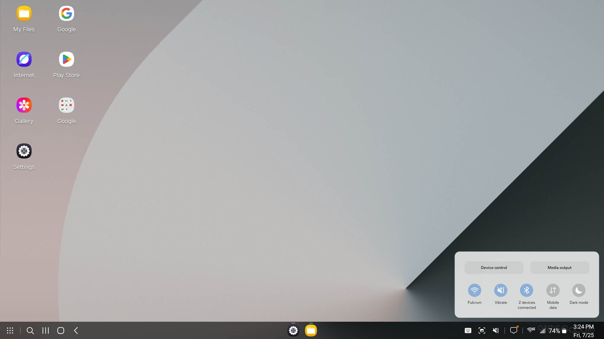 Samsung DeX gets a redesign using Android 16's desktop mode