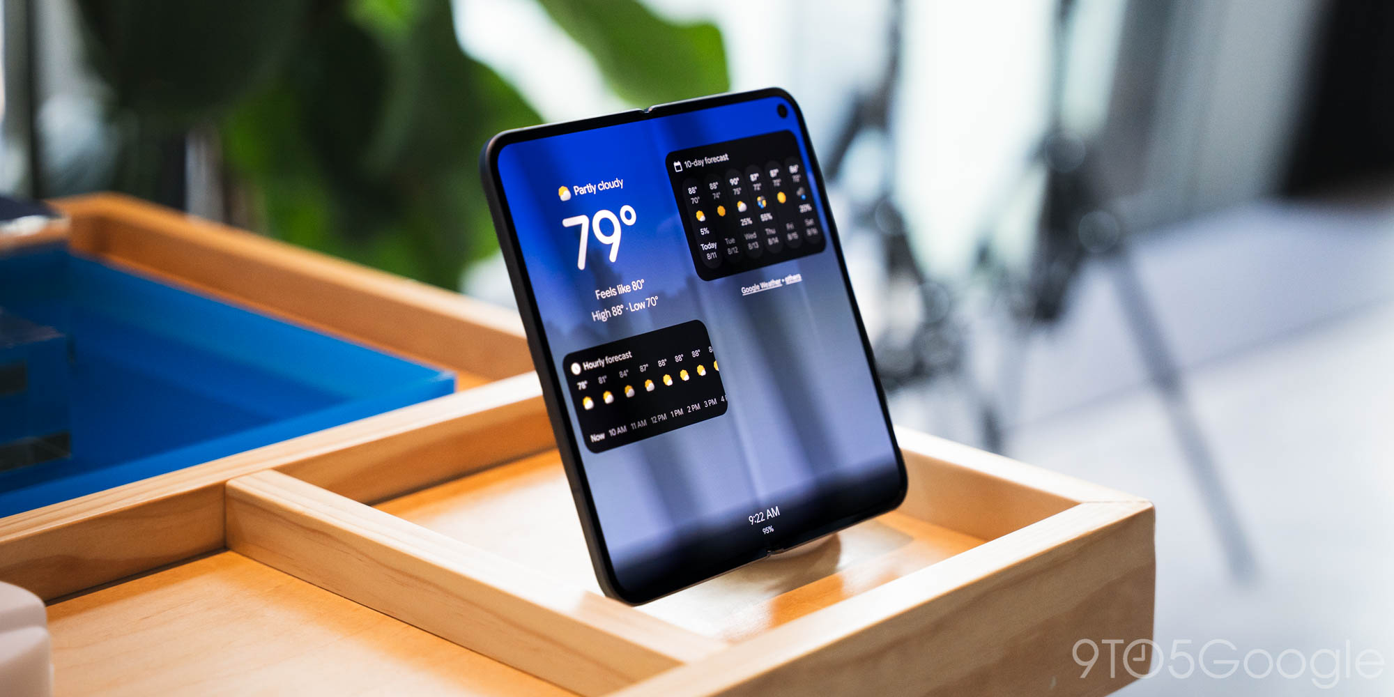 Here's what the Pixel 10's new Pixelsnap screensaver can do