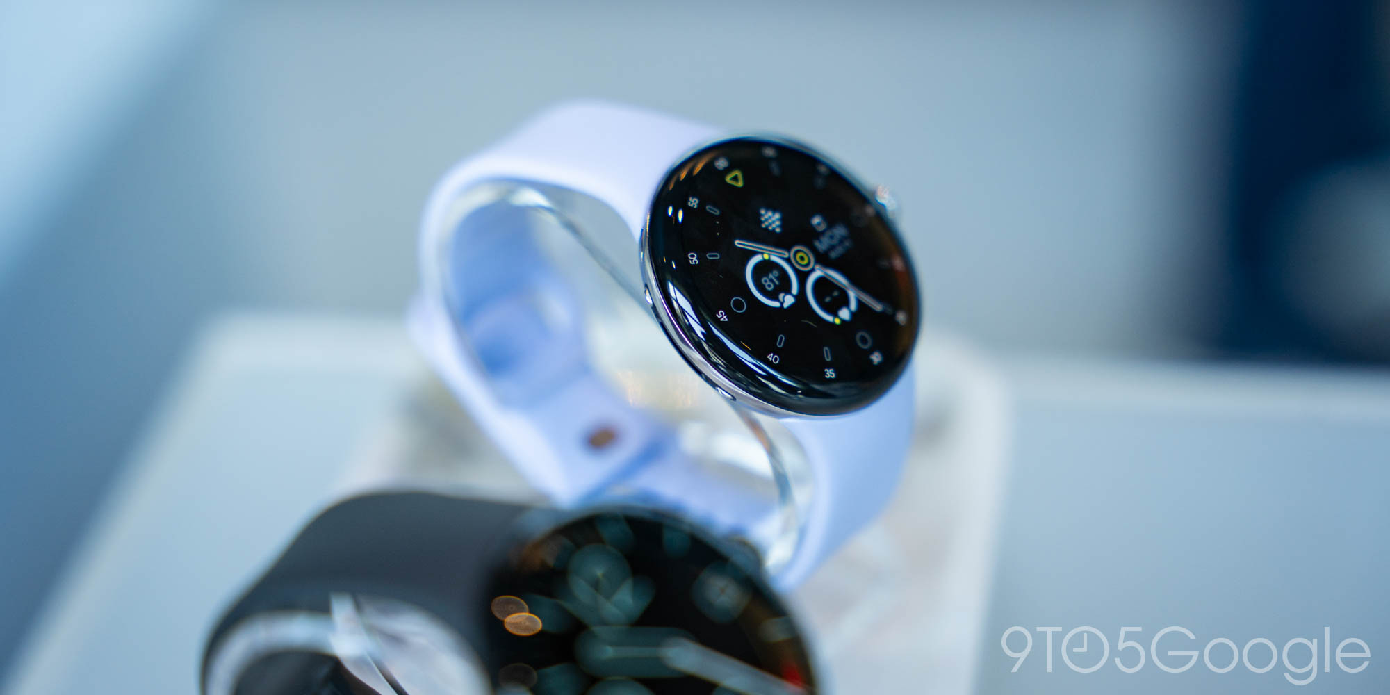 Pixel Watch 4 charging contacts – what they look like