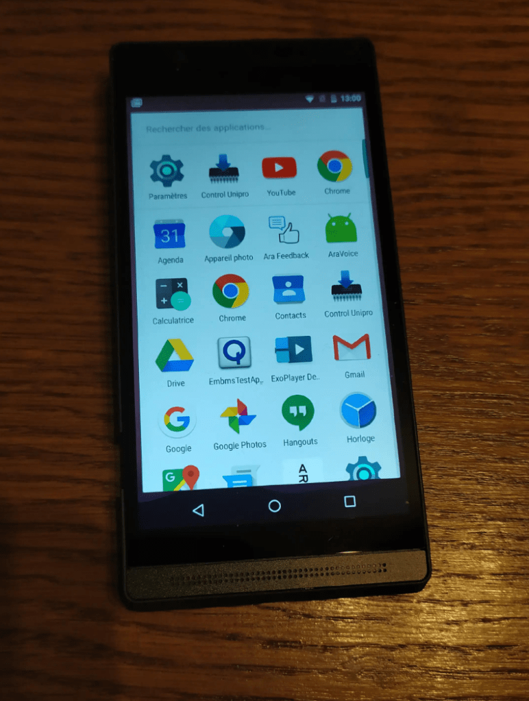 Google's modular Project Ara shown off a decade after it was killed