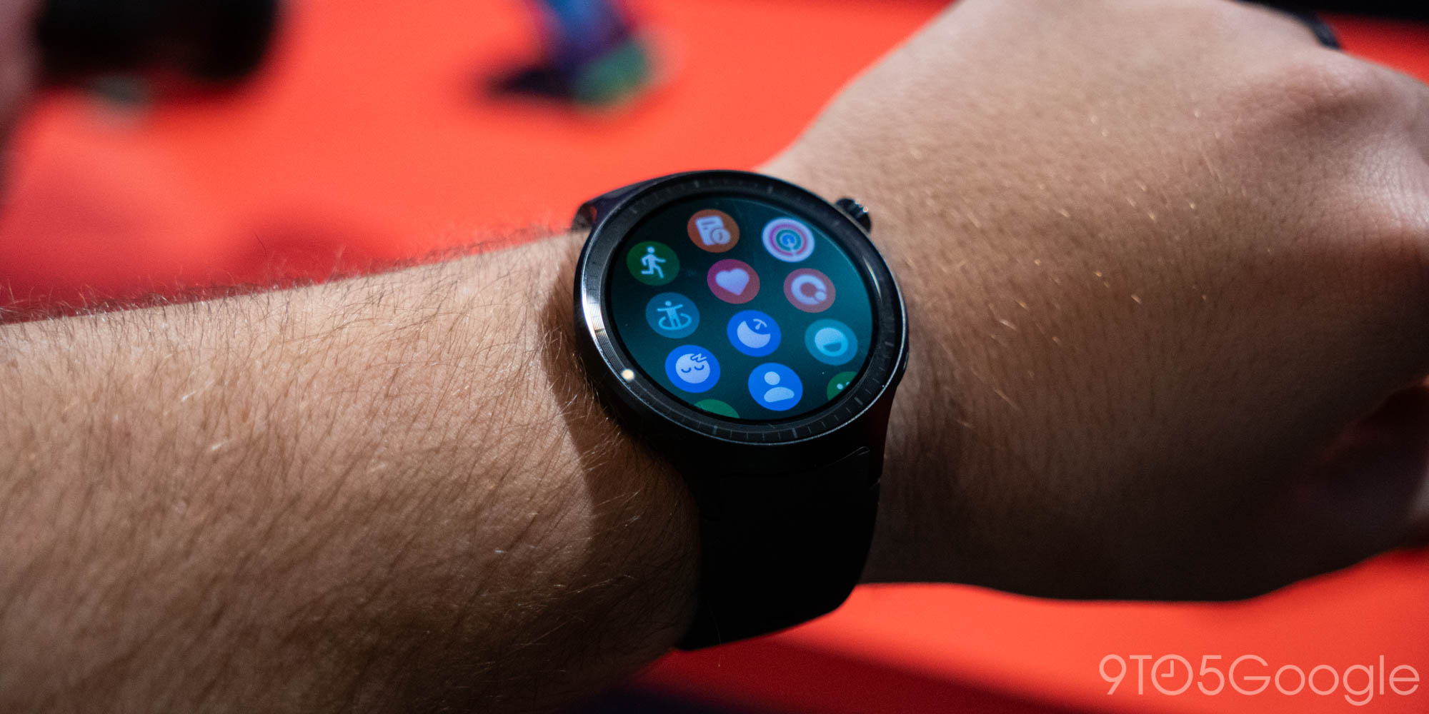 Motorola's 'Moto Watch' copies Wear OS instead of being Moto 360