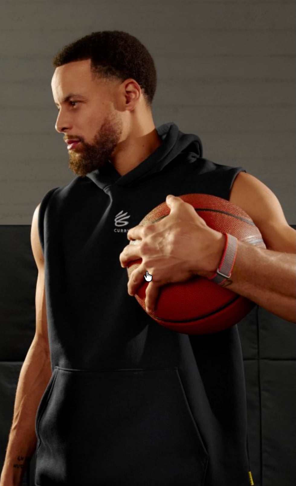 Google making screen-less Fitbit band & here’s Steph Curry wearing it