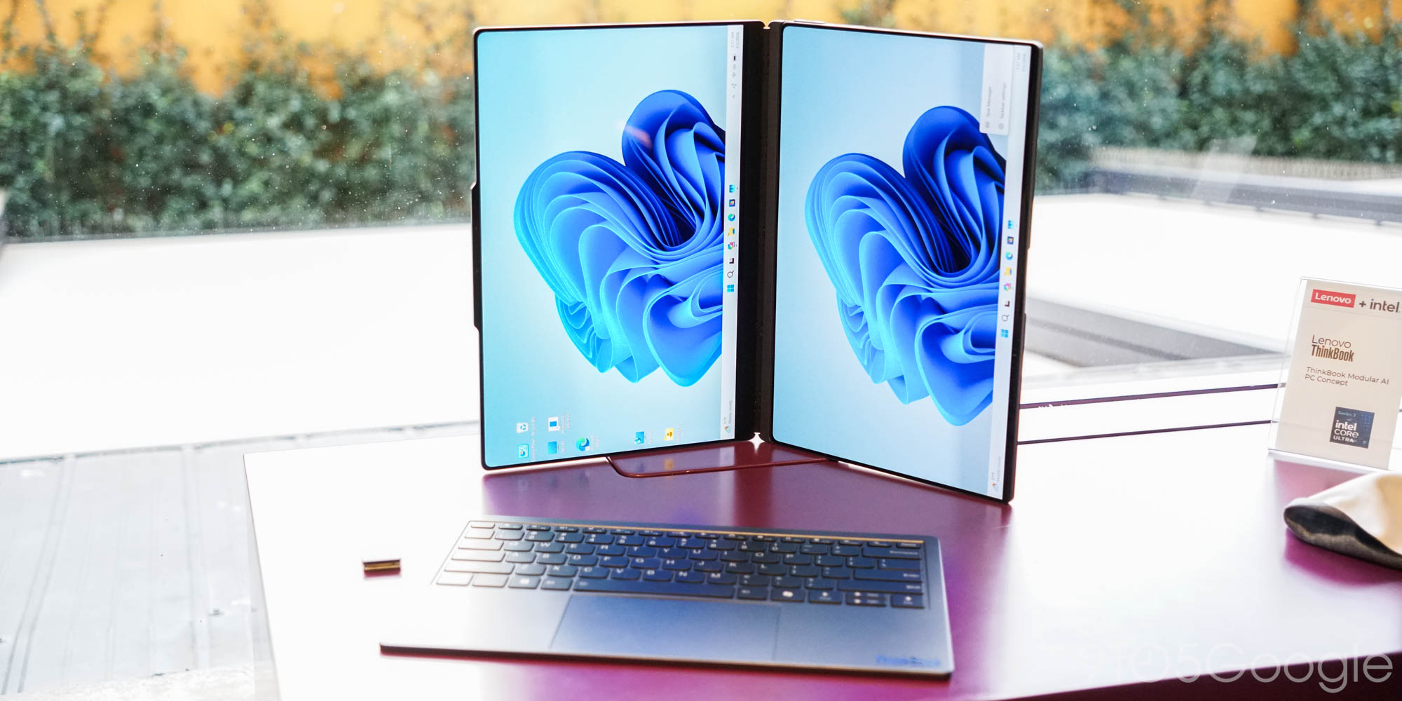 Hands-on: Lenovo's modular laptop is whatever you want