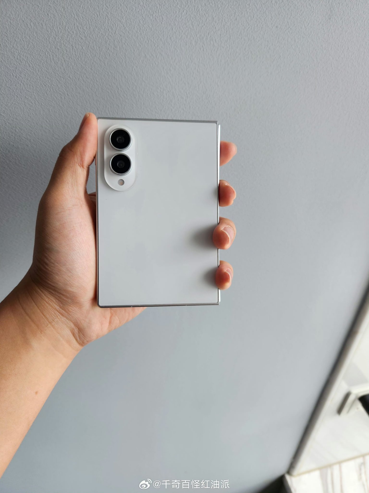 Galaxy Z Fold 8 leak reveals weight and more specs [Gallery]